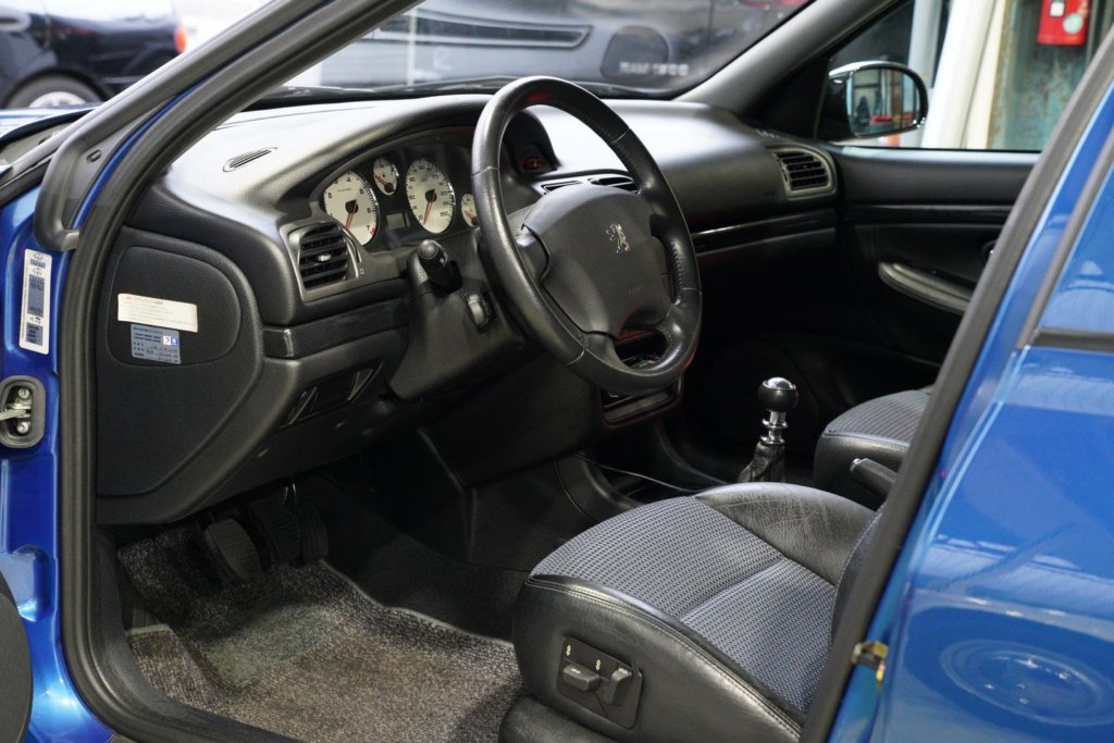 【入庫情報】プジョー406スポーツが入庫しました